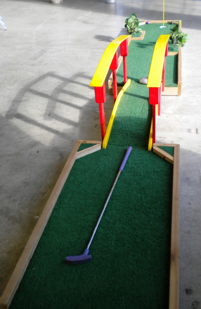 Western Mini Putt Hole Bridge Hole (MP600+WP) – Carnivals for Kids at Heart